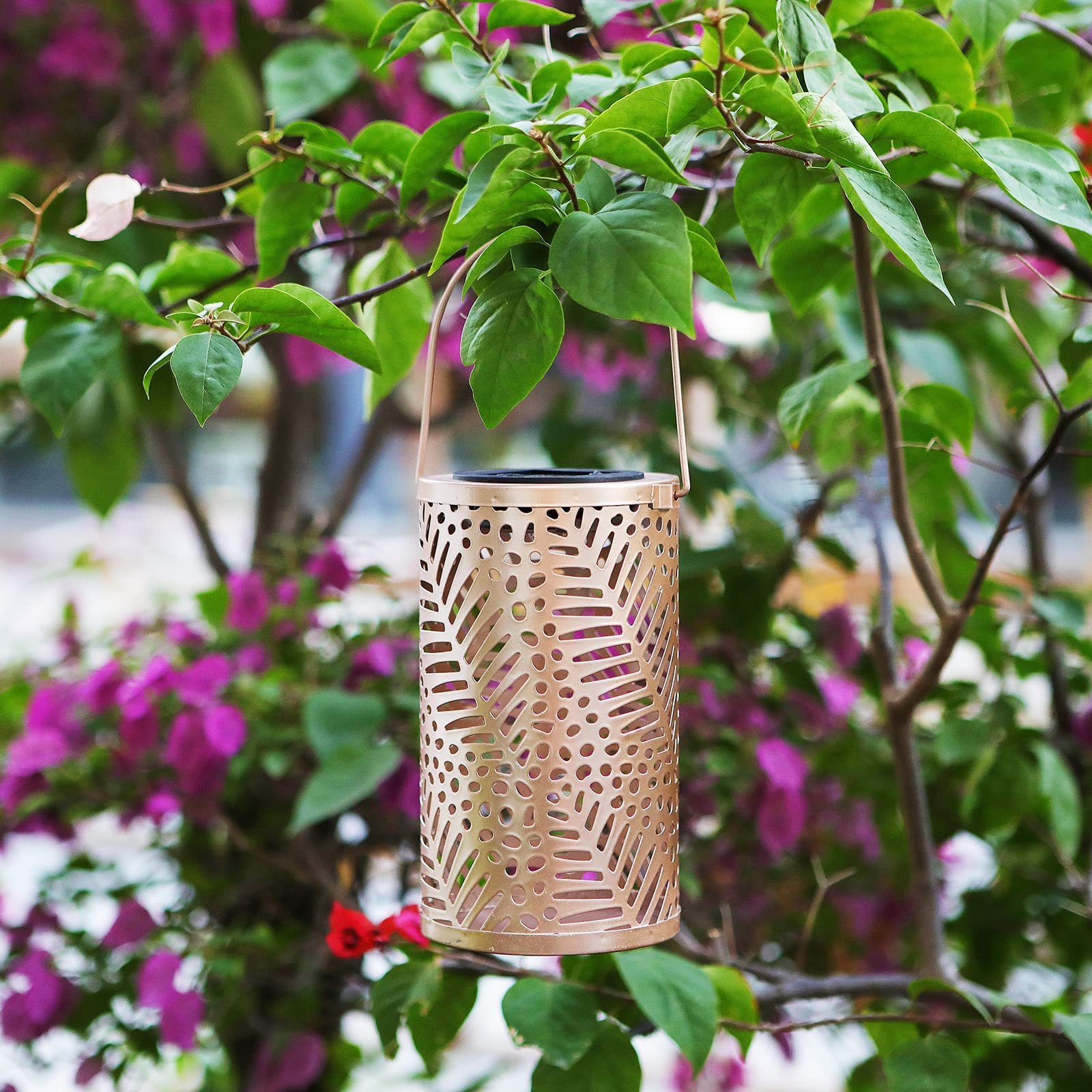 FLJZCZM Solar Lanterns Lights Outdoor Lantern Hanging Garden Metal Retro Light Battery Table Lamp Decorative Yard Camping Waterproof (Golden)