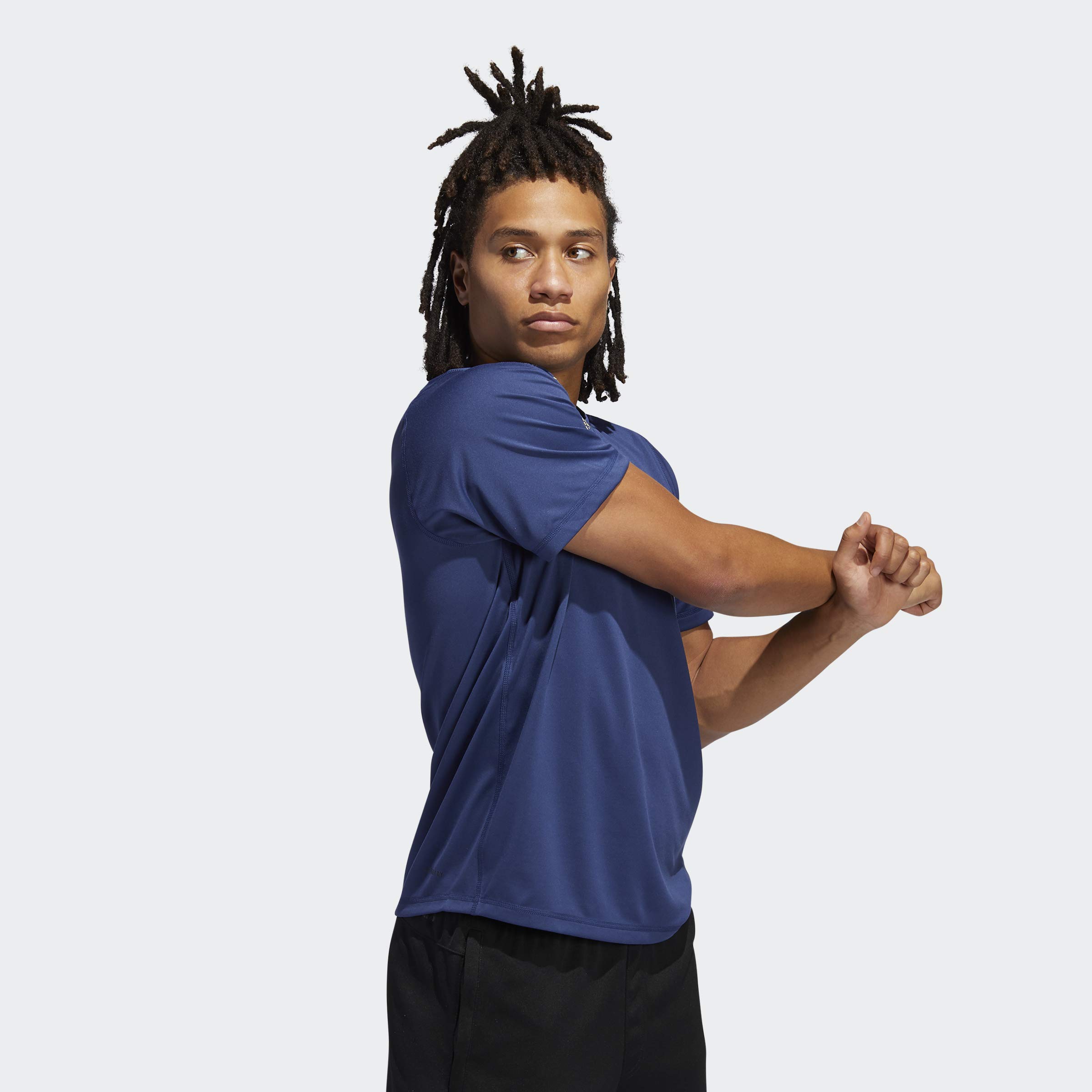 adidas Men's Freelift_Sport Graphic Tee Badge of Sport Tech Indigo Small