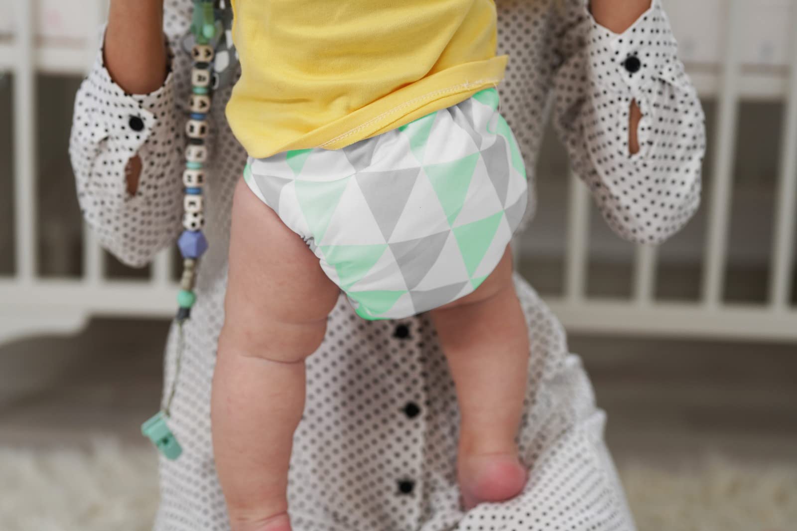BaeBae Goods Adjustable Cloth Diapers for Boys and Girls – 8 Reusable Diapers for Babies with 8 Diaper Inserts (Green/Grey Triangles)