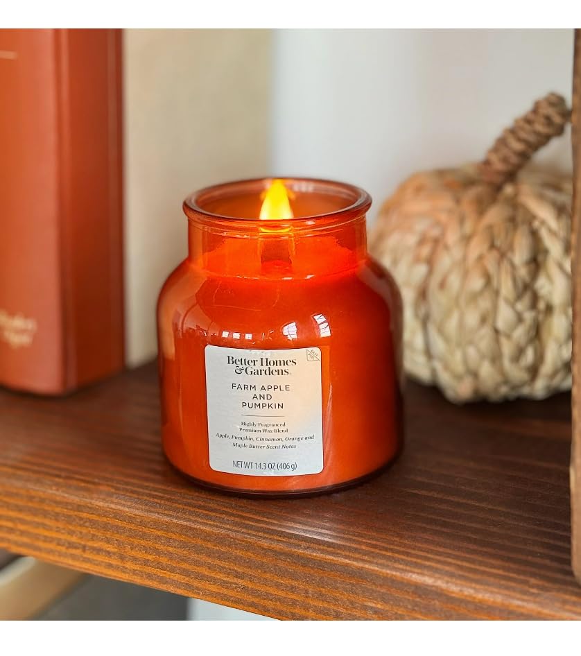 Better Homes & Gardens FarmApple Pumpkin Scented Wooden Wick 14.3oz Glass Jar Candle