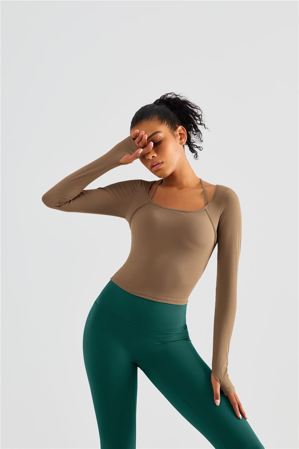 altiland Long Sleeve Workout Shirts for Women with Built in Bra, Fitted Athletic Running Crop Top Ribbed Tee Shirts(Deep Khaki,M)