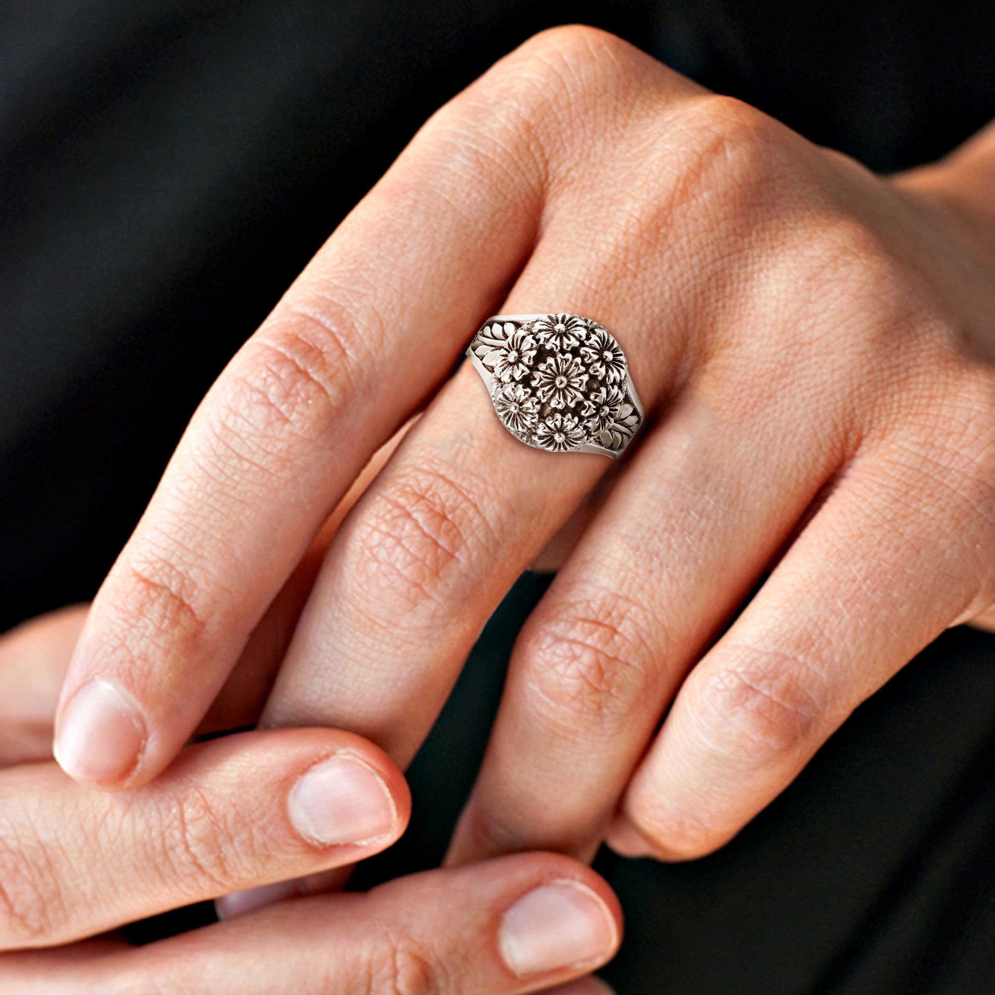 AeraVida Round Cluster Flower Bouquet Dome .925 Sterling Silver Ring (9)