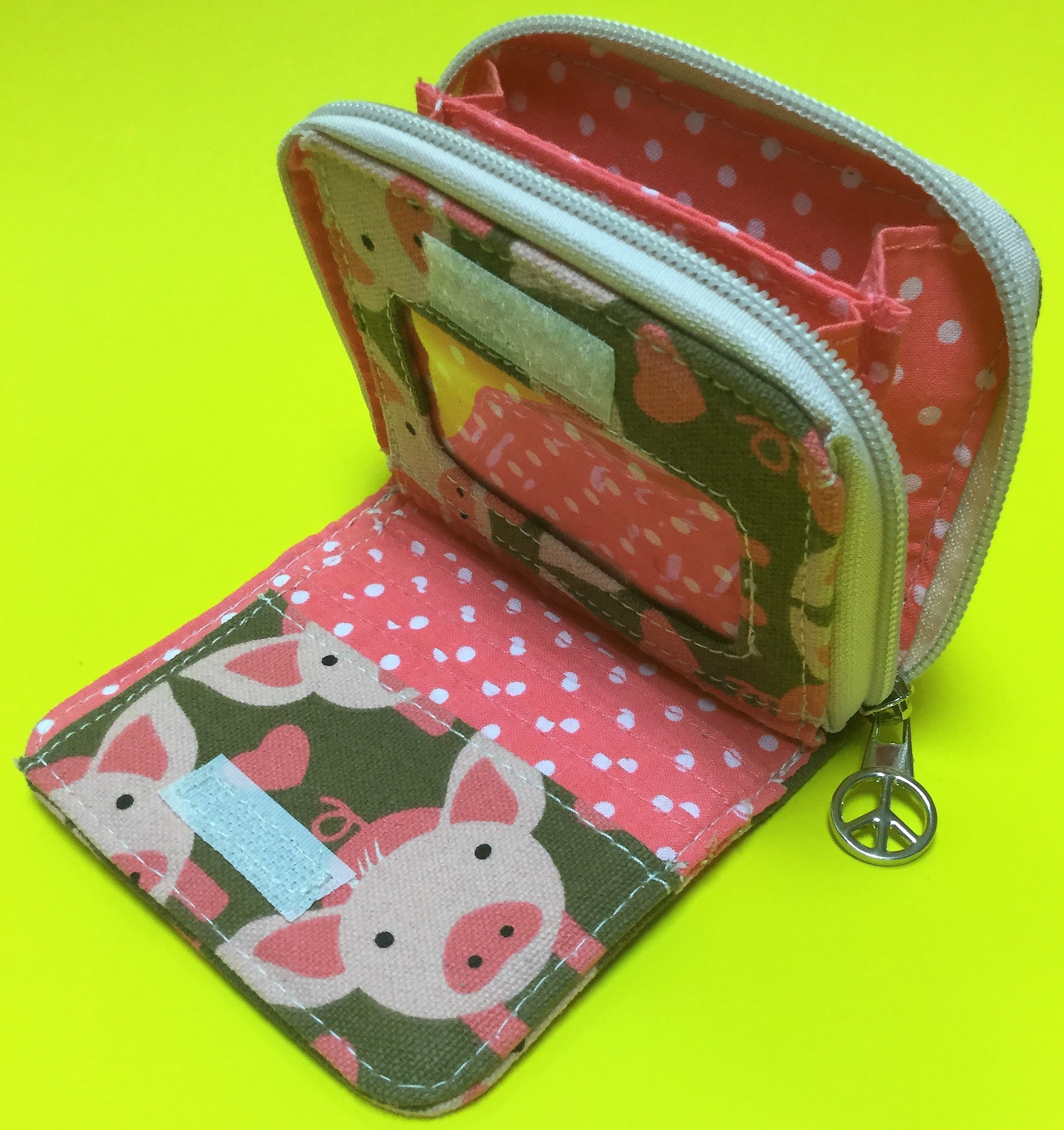 Bungalow 360 Billfold Zippered Wallet (Pig)