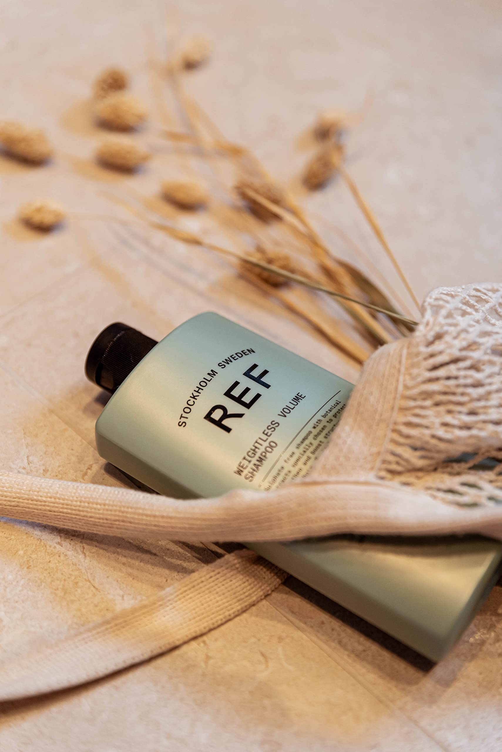 REF Weightless Volume Shampoo 750 ml