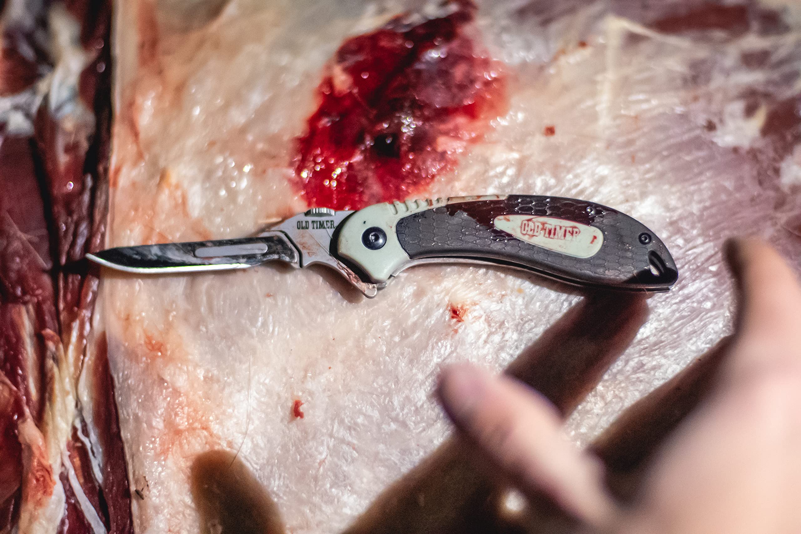 Old Timer Replaceable Blade Knife Kit with Interchangeable Scalpel Blades, Saw Blades, and Gut Hooks, Rubber Overmold Grip, and Liner Lock for Hunting, Skinning, and Outdoors