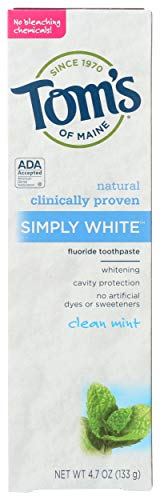 Tom's of Maine Simply White Natural Toothpaste, Whitening Toothpaste, Natural Toothpaste, Clean Mint, 4.7 Ounce
