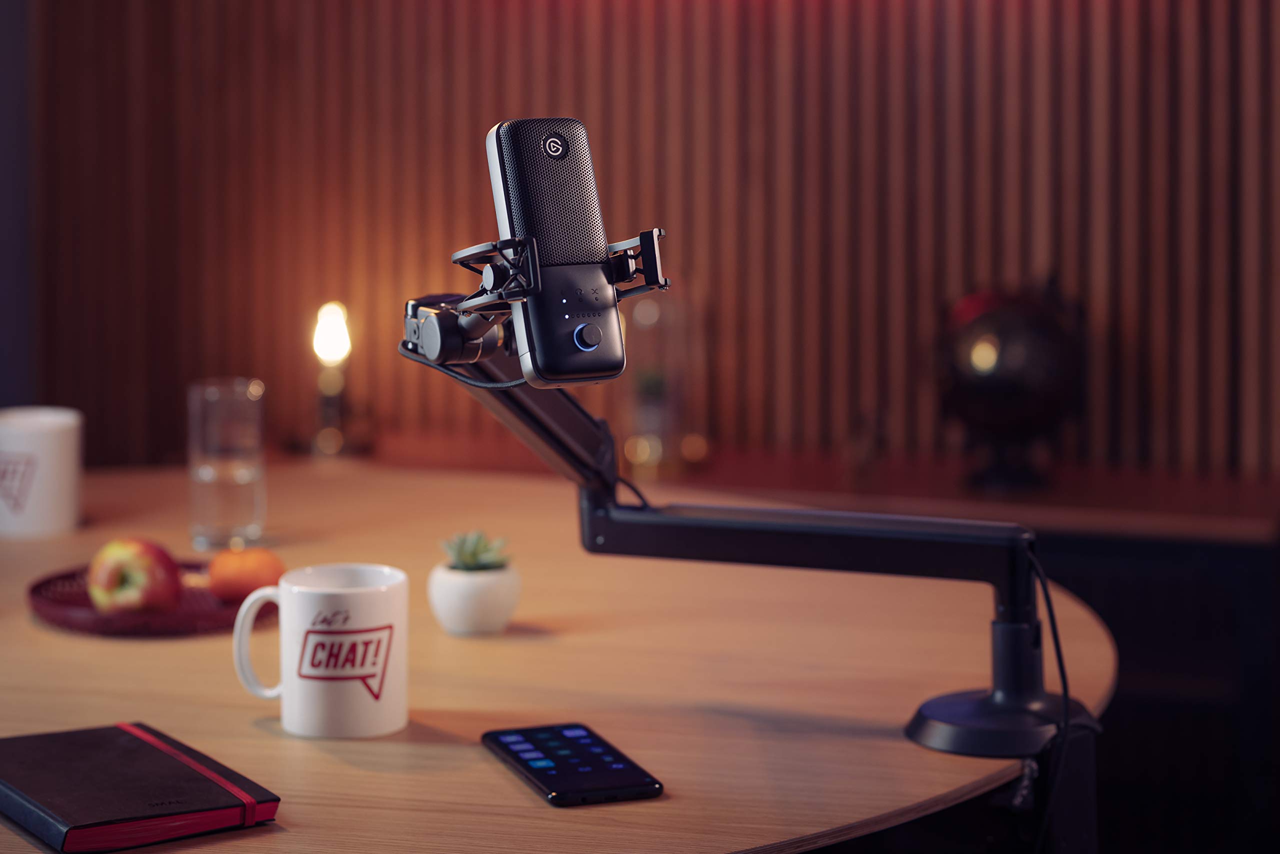 Elgato Wave:3 – USB Condenser Microphone and Digital Mixer with Elgato Wave Shock Mount: Maximum isolation from vibration noise, steel chassis