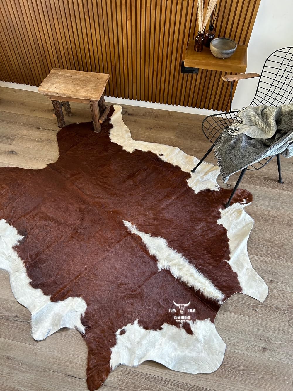 Cowhides Rug 7x6.5 Hereford Natural Leather