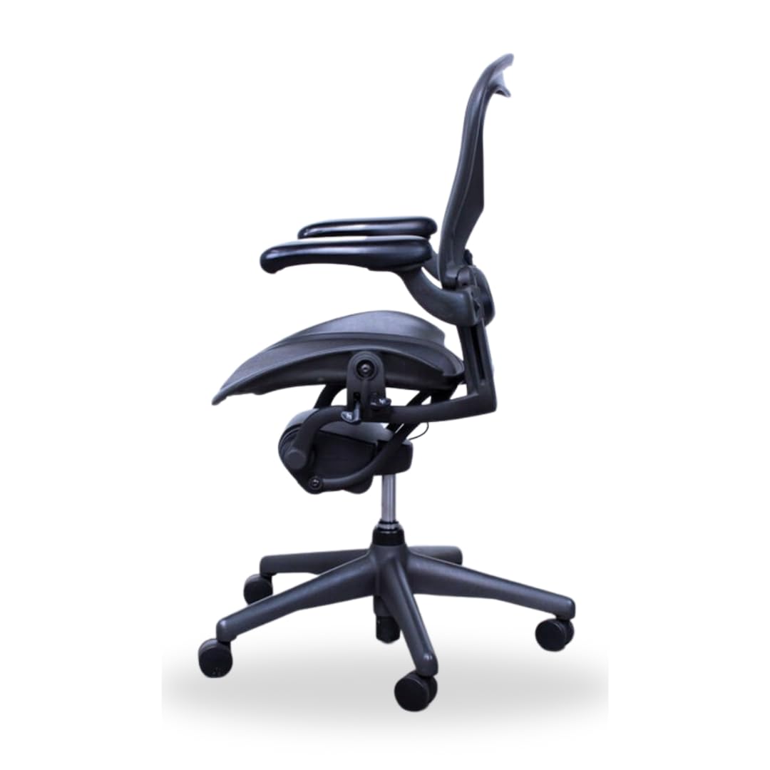 Aeron Herman Miller Office Chair Size B |10 Year Warranty | Fully Adjustable Arms| Tilt Limiter and Seat Angle Adjustment| Adjustable Lumbar Pad|Renewed| Free Footrest and Hardwood Rollerblade Wheels