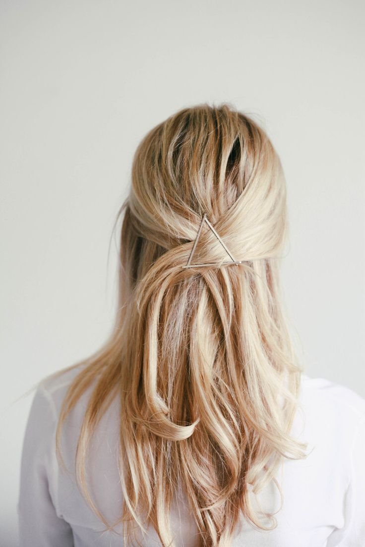 Minimalist Geometric Triangle Hair Clip, Dainty Hollow Metal Hairpin Clamps Accessories Barrettes Bobby Pin Ponytail Holder Statement (Gold and Silver)
