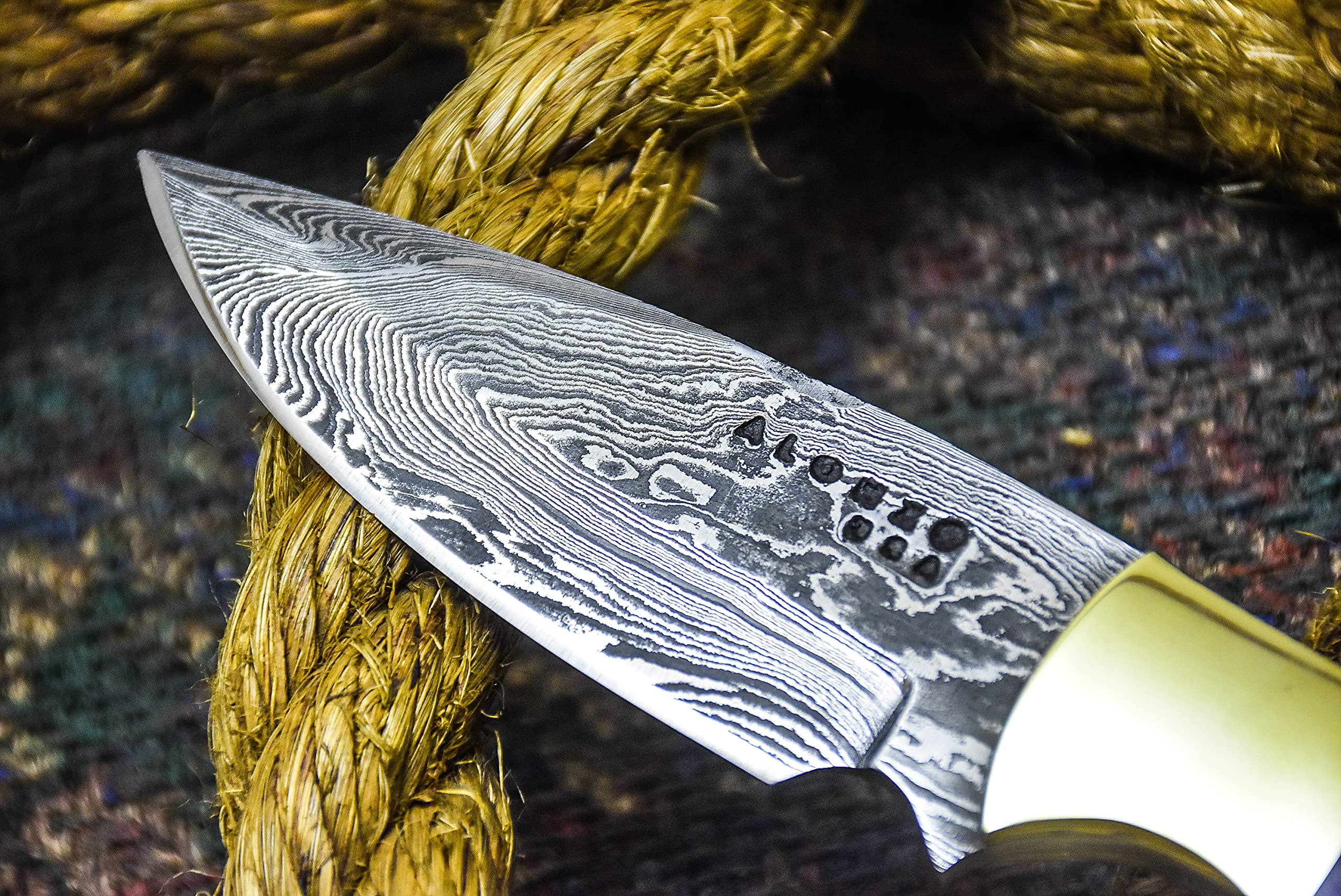 Alonzo Beautiful Damascus Knife Made of Remarkable Damascus Steel Ram Handle-Ideal Hunting Fixed Balde Brass Tube Knife with Sheath 26202