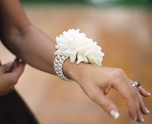 Bubble Pearl Beaded Corsage Wristlet in Sugar White