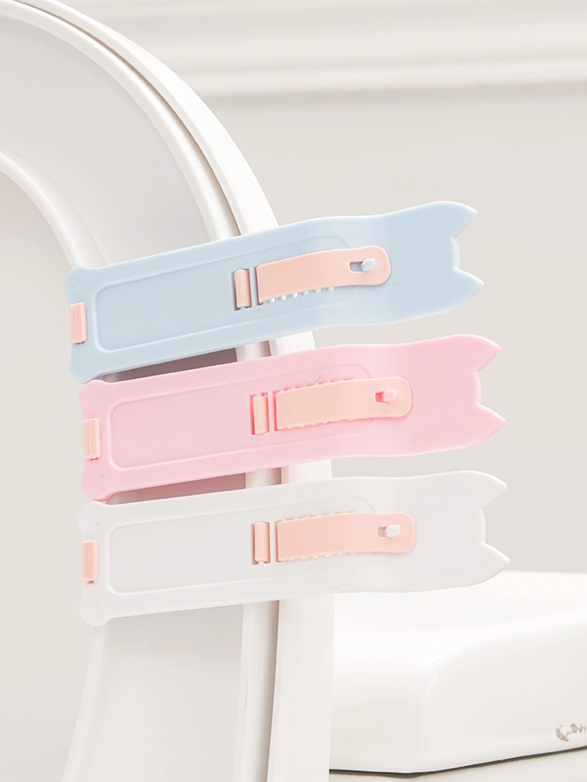 Avoid Touching Toilet Handle Seat Lifter,Toilet Seat Lifter, Handle Hygienic Clean, Easy Application 3 Pack.