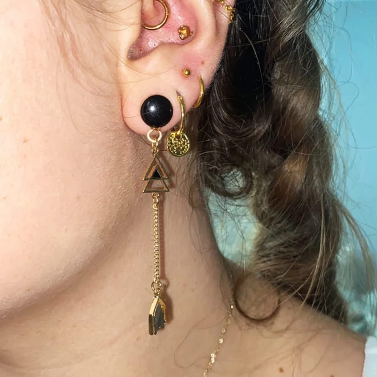 AntDear 2Pcs Dangle Gauges for Ears Plugs Earrings for Women, Double Flared Piercing Jewelry Stretching Screw Ear Tunnels With Gold Chain Arrow Drop (8G(3mm))
