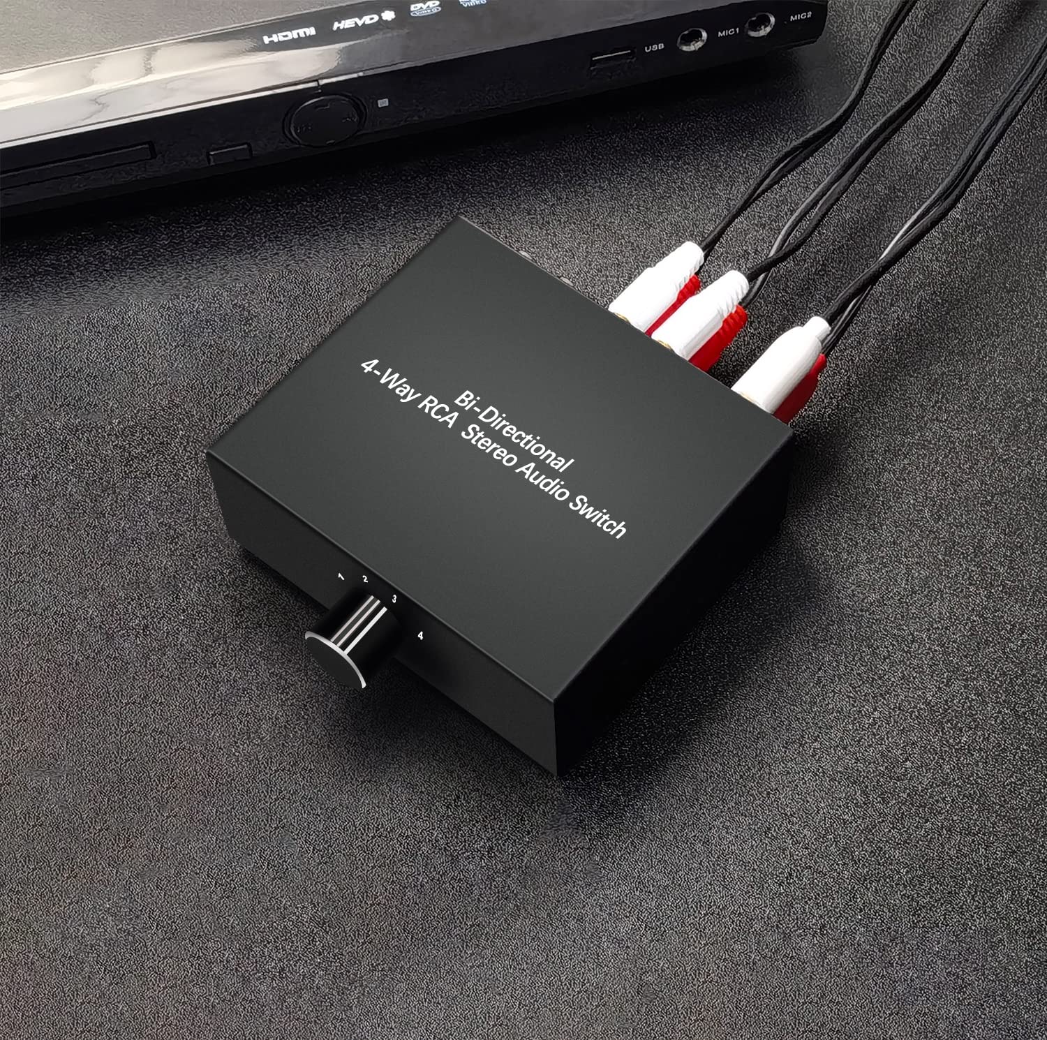 Dingsun Bi-Directional 4-Way RCA Stereo Audio Switch Dignsun Audio Signal Source Switcher Selector Splitter Box for CD, DVD, Blu-ray Players, Active Speakers, Etc. (4 Input 1 Out /1 Input 4 Output)
