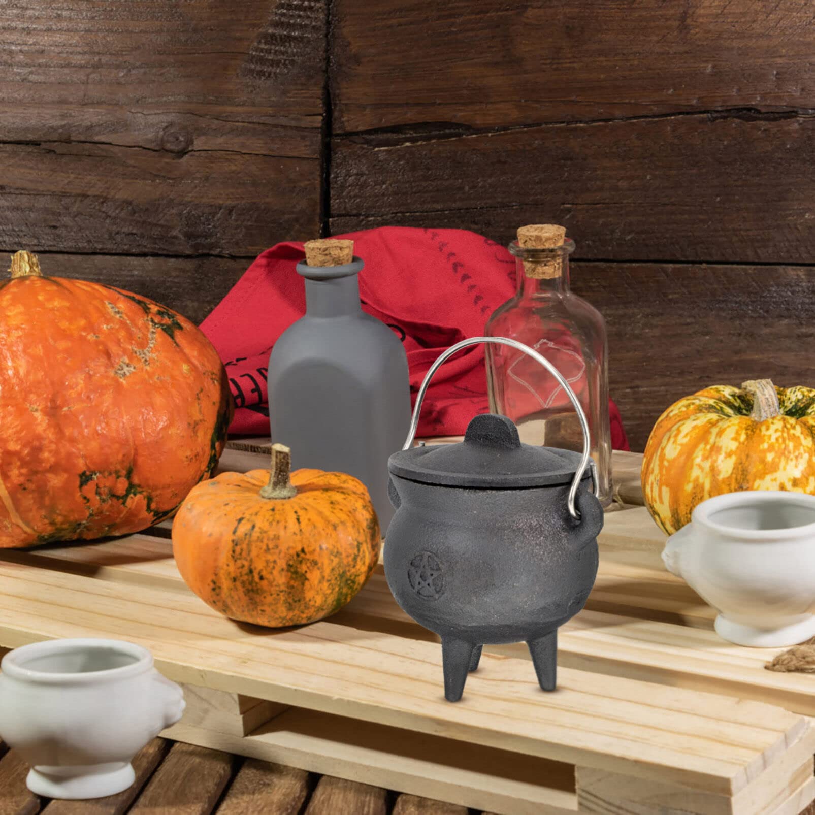 DOITOOL Mini Cast Iron Cauldron with Lid and Handle, 4 Inch Halloween Witch Pot with Lid for Halloween Decoration or Incense Burning (Threephase Moon)