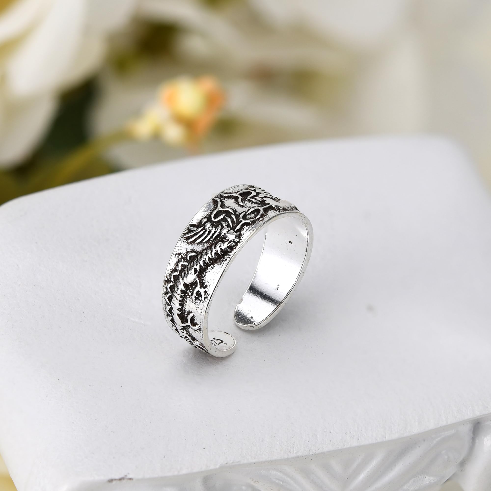 AeraVida Mystical Twin Double Dragons .925 Sterling Silver Adjustable Fit Boho Chic Asian Inspired Bangle Bracelet