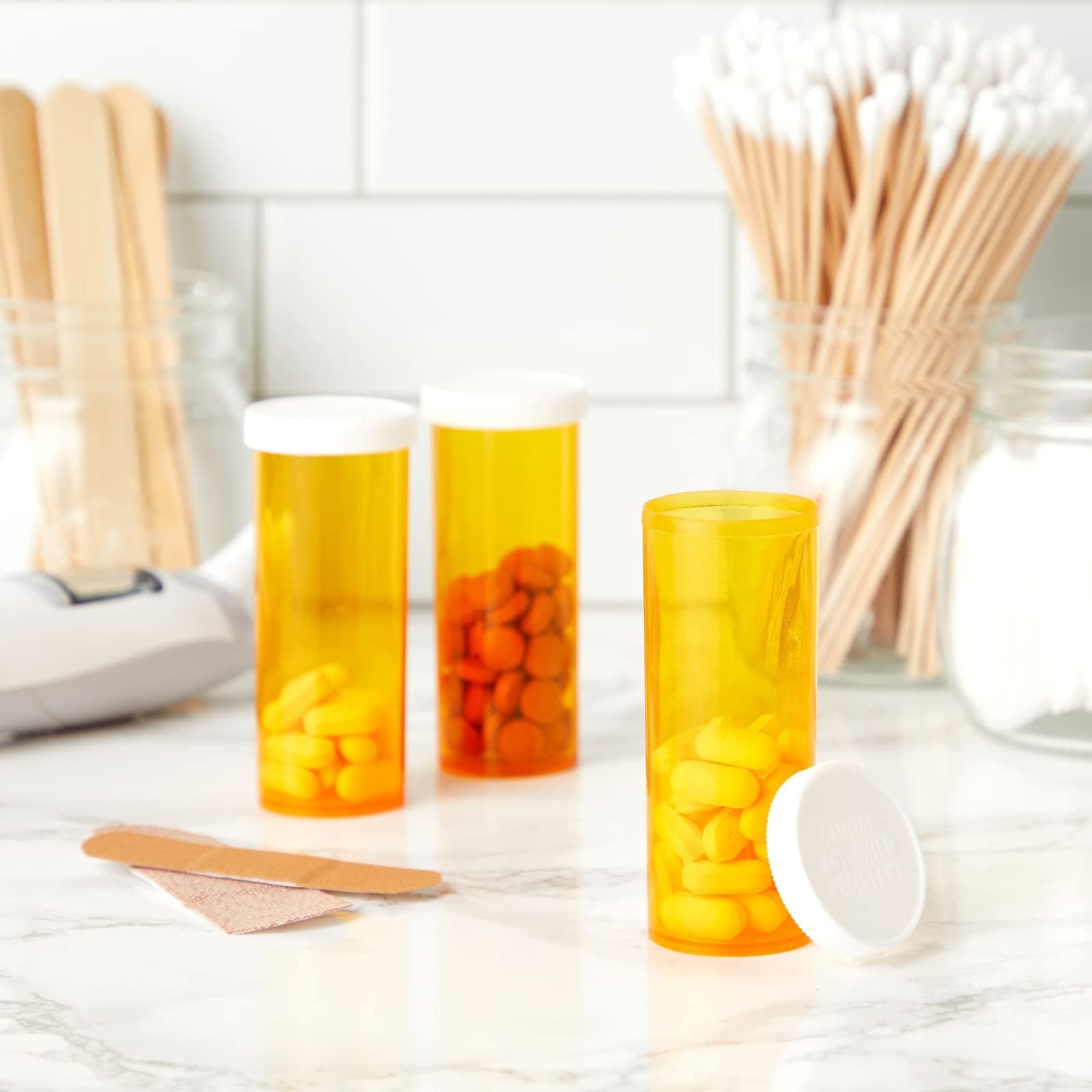 Juvale 50 Pack Empty Pill Bottles with Caps for Prescription Medication, 6-Dram Plastic Medicine Containers (Orange)