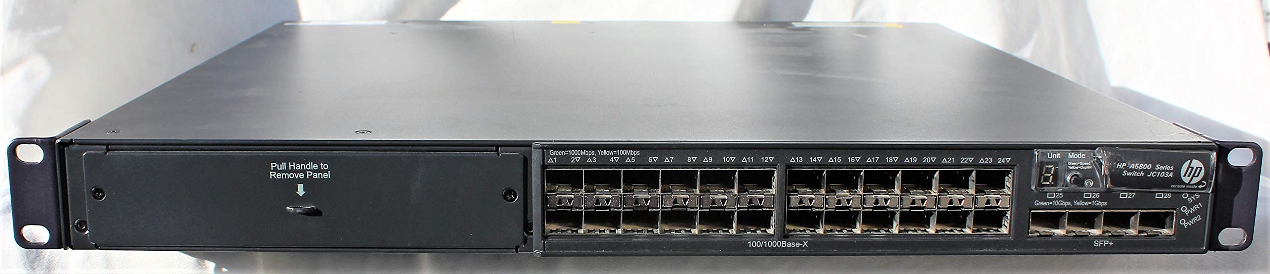 HP JC103A 5800-24G-SFP Switch - Switch - managed - 24 x Gigabit SFP + 4 x Gigabit SFP / 10 Gigabit SFP+ - rack-mountable