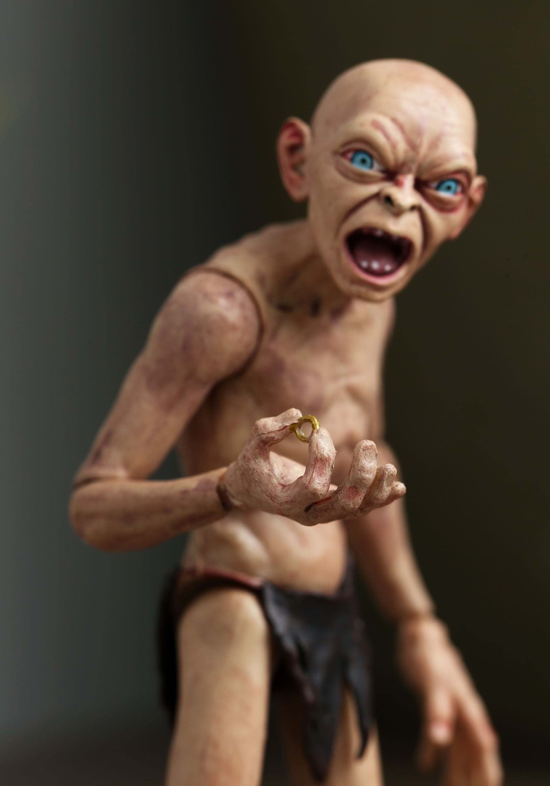 Diamond Select Toys San Diego Comic-Con 2021 Exclusive The Lord of The Rings: Frodo & Gollum Deluxe Action Figure Box Set, Multicolor