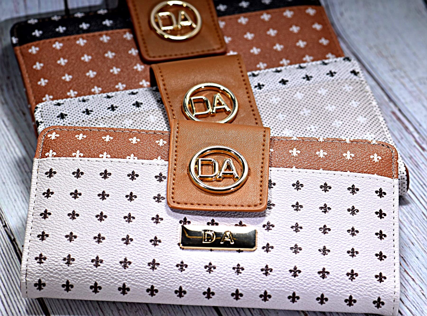 DA Women's RFID Blocking designer Leather Wallet Large Phone Holder Clutch Travel Purse Wristlet wallets for women (Tan & Beige)