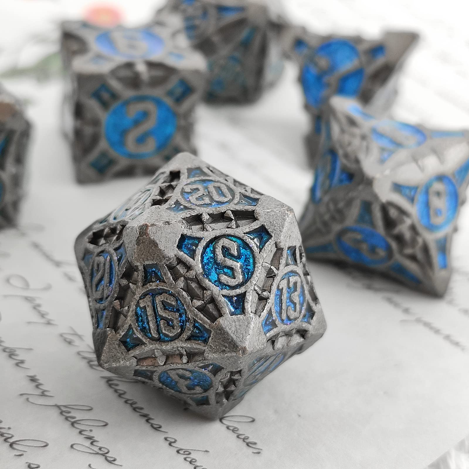 AHDKEJG Metal DND Dice Set of 7 Dungeons and Dragons D&D RPG MTG Polyhedral Figit Dice Table Games D20 Pathfinder Card Accessories Gift Black Leather Bag-Silver Green