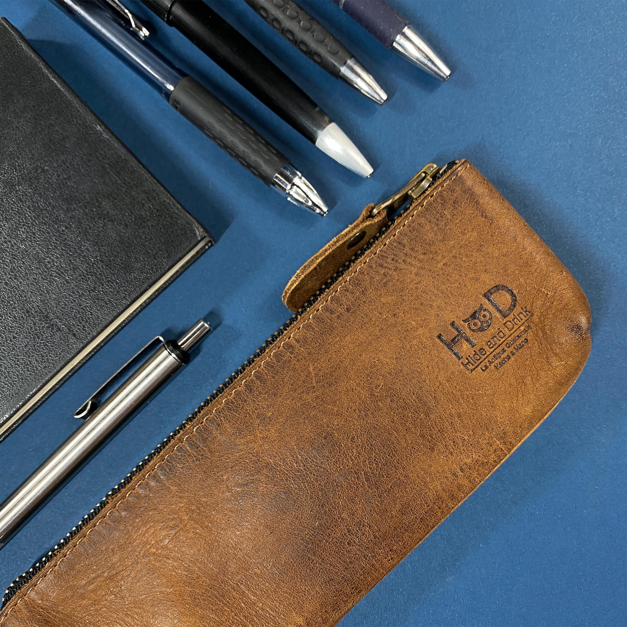 Hide & Drink, Rectangular Pencil Case, Pen & Marker Pouch for Men and Women, Flat Zippered Holder, Classic Style for Artists, Full Grain Leather, Handmade, Bourbon Brown