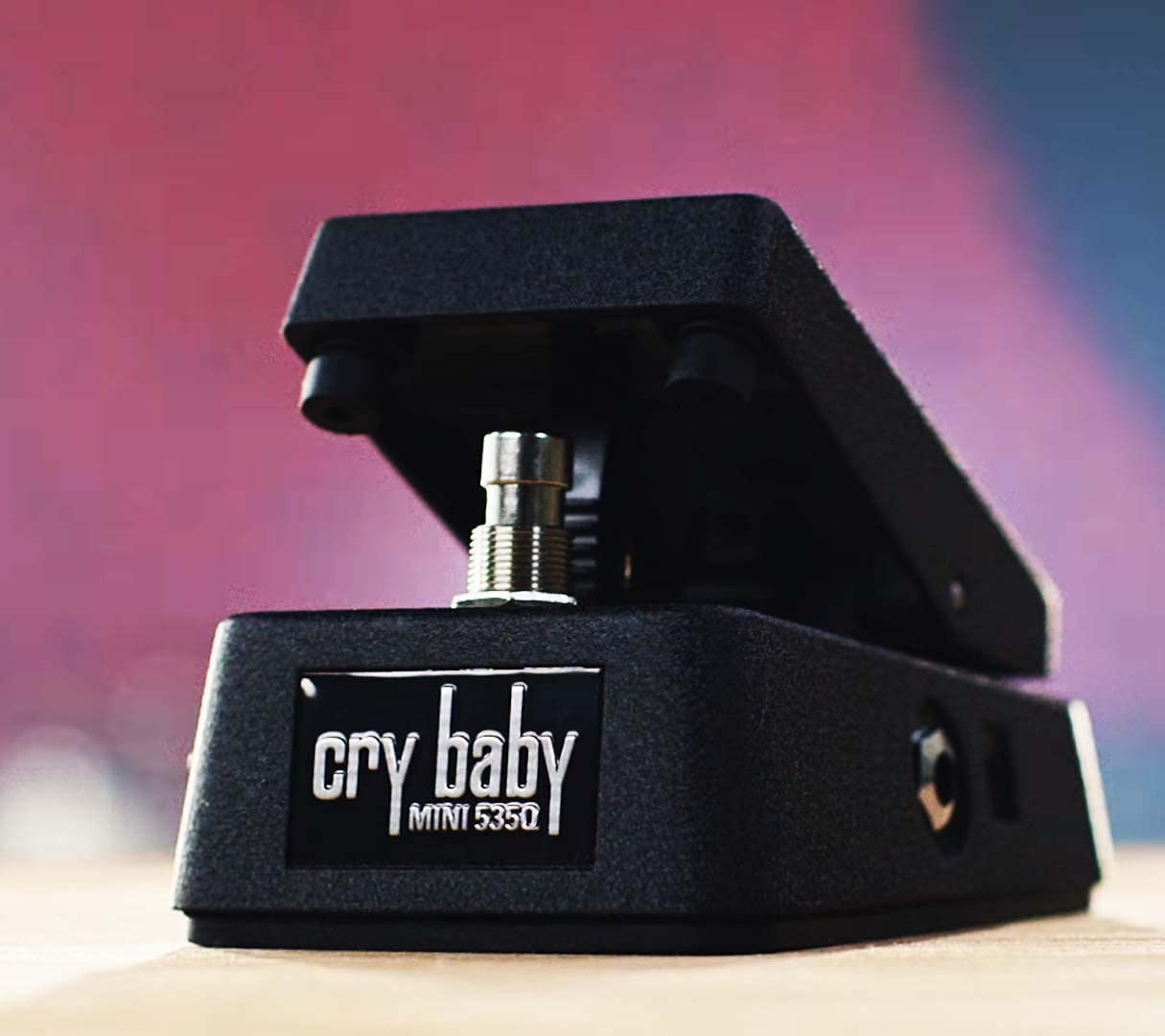 Dunlop Cry Baby 535Q Mini Wah Guitar Effects Pedal (CBM535Q) Bundle with Blucoil 4x Guitar Picks, 10' Straight Instrument Cable (1/4"), 9V AC Adapter, 2x Patch Cables, 5x Cable Ties, and 20' XLR Cable