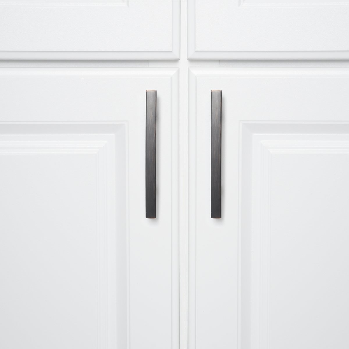 Amazon Basics Modern Curved Cabinet Handle, 5.25-inch Length (3-inch Hole Center), Flat Black, 10-Pack