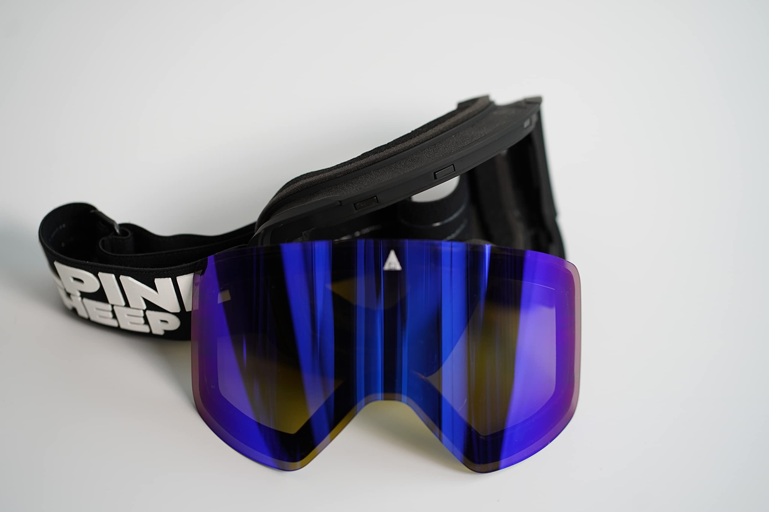 Alpine Sheep Ski & Snowboard Goggles, two magnetic interchangeable lenses, Men and Women (Black Frame, One Dark Blue; One Yellow)