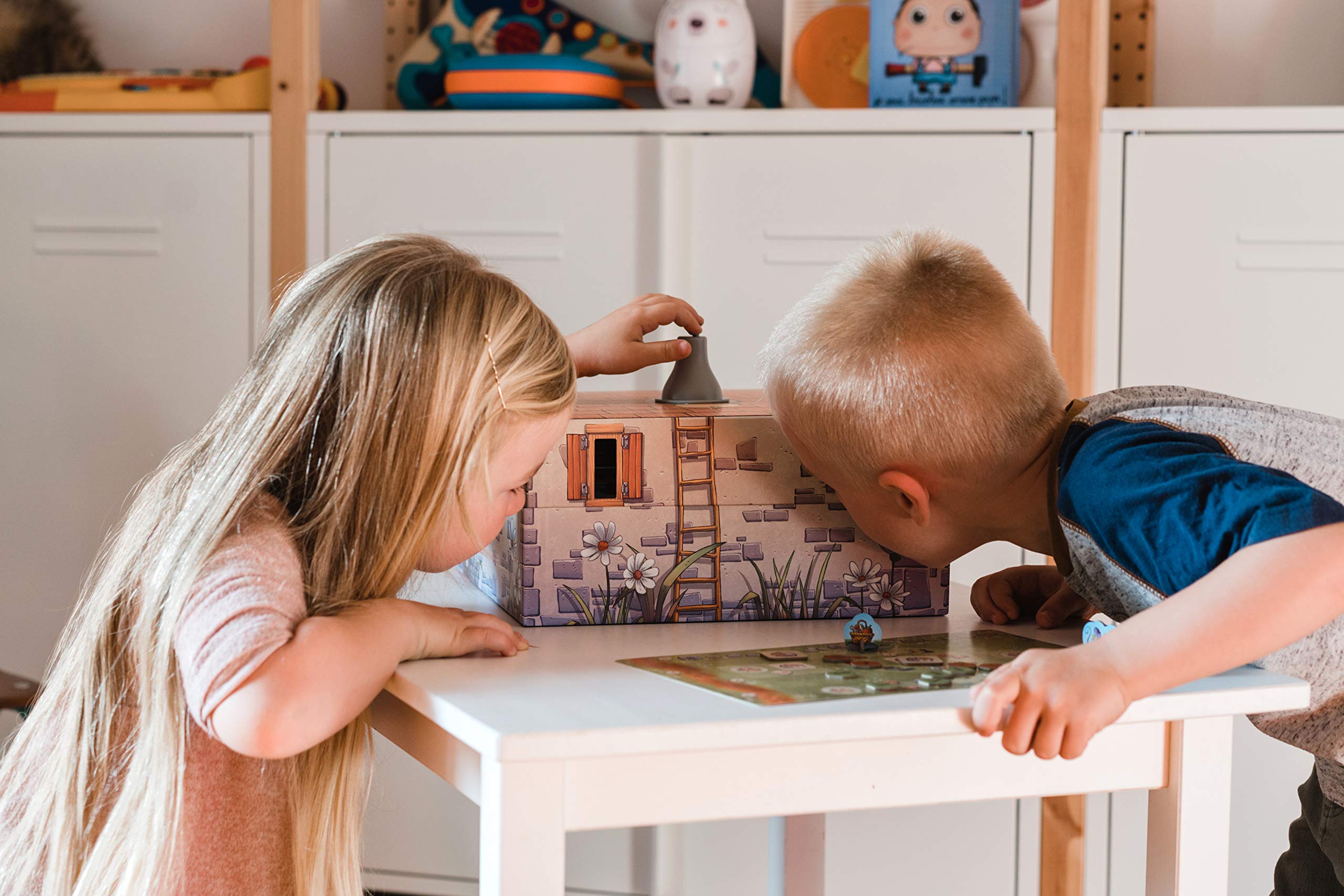 GIGAMIC Peek-A-Mouse | Cooperative Game for Kids and Families | Ages 5+ | 2 to 6 Players | 20 Minutes