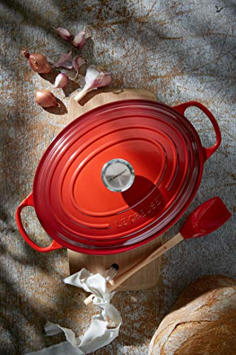 Le Creuset Enameled Dutch Oven Cast Iron Signature Oval Casserole, 31cm, 6.75 Qt, Cerise