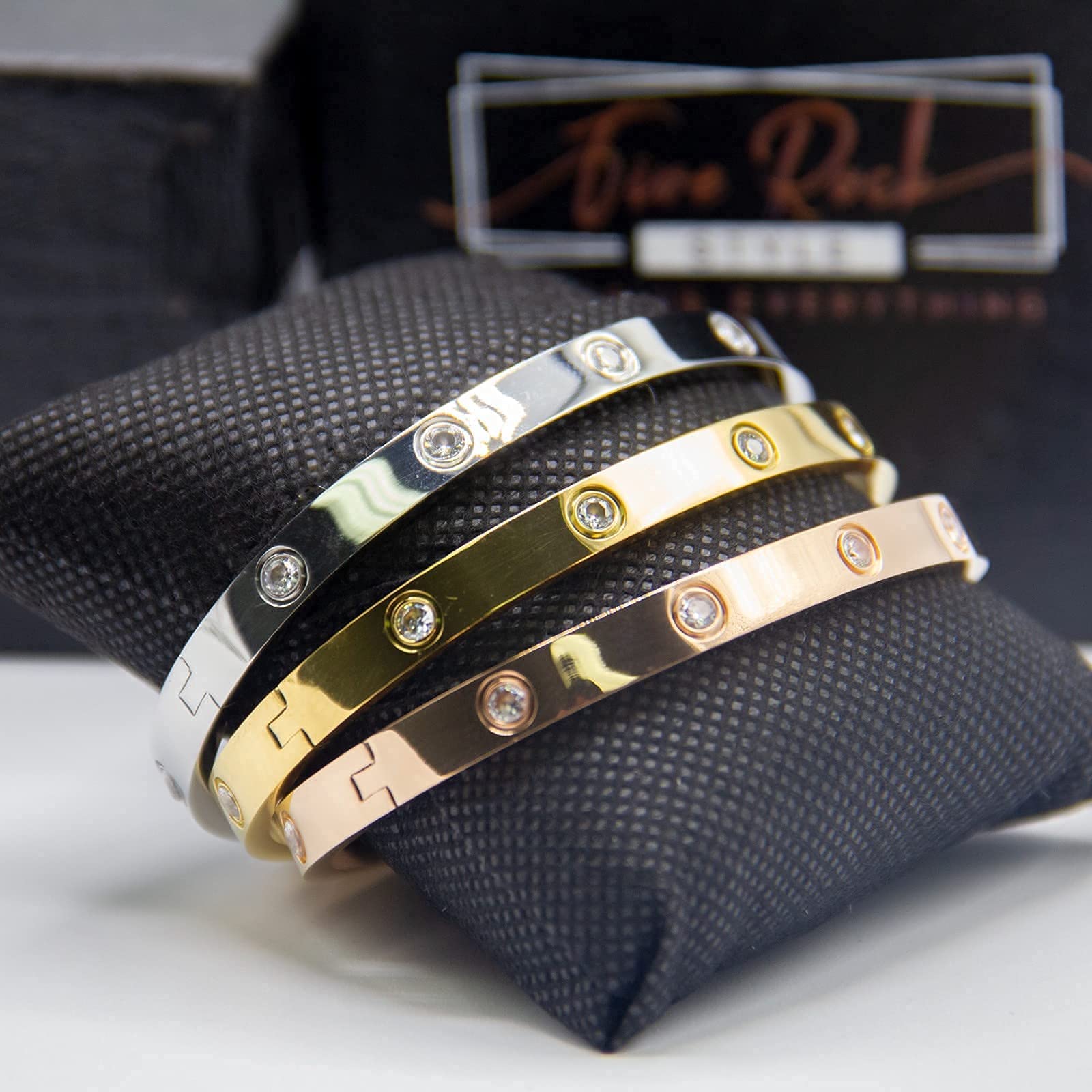 Five Rock Style" Elegant Bracelet Bangles Gift Box, 1 Silver, 1 Gold, 1 Rose Gold, Friendship Jewelry, Stainless Steel Hinged Love Bracelets with Select Cubic Zirconias (17cm)