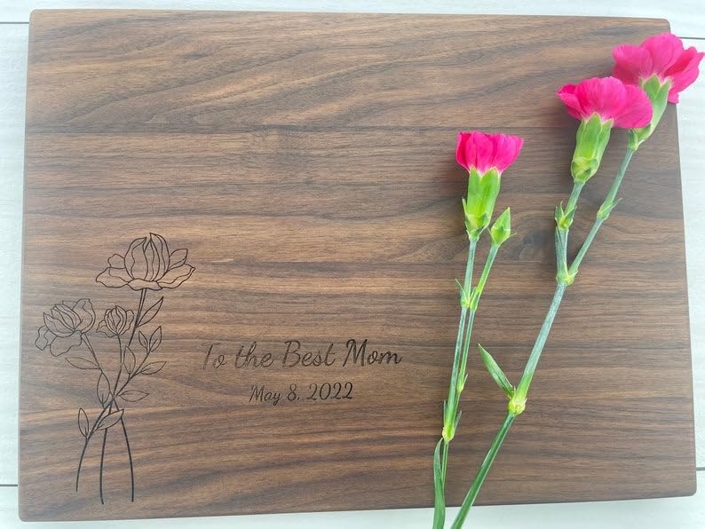 Personalized Cutting Board, Engraved Cutting Board, Mothers Day Gift, Happy Mothers Day, To the best mom, Carnation board, Gift for Mom, 150 (Cherry, 11" x 6")