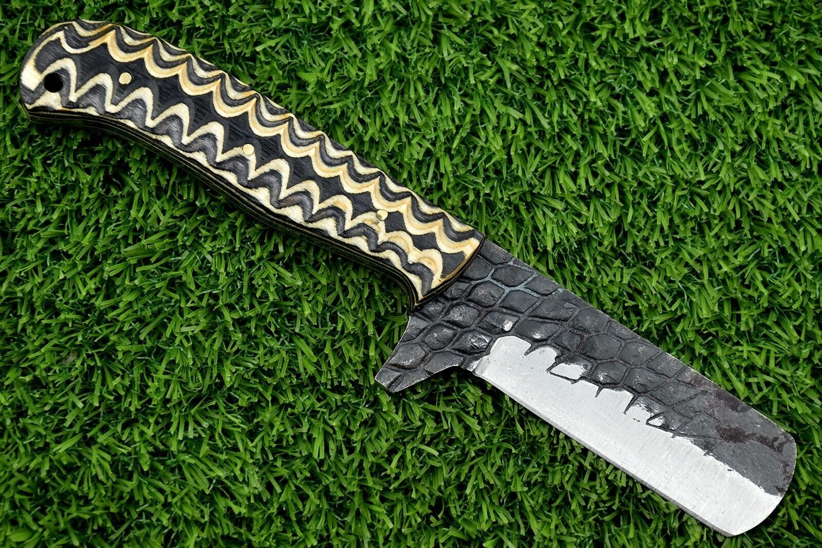 Carbon steel blade Bull cutter knife, 8.5 inches long knife with Leather sheath, Multi color Micarta scale Jigged with sturls, Embossed carbon steel blade, Embossed Leather sheath with belt loop (Black and Beige)
