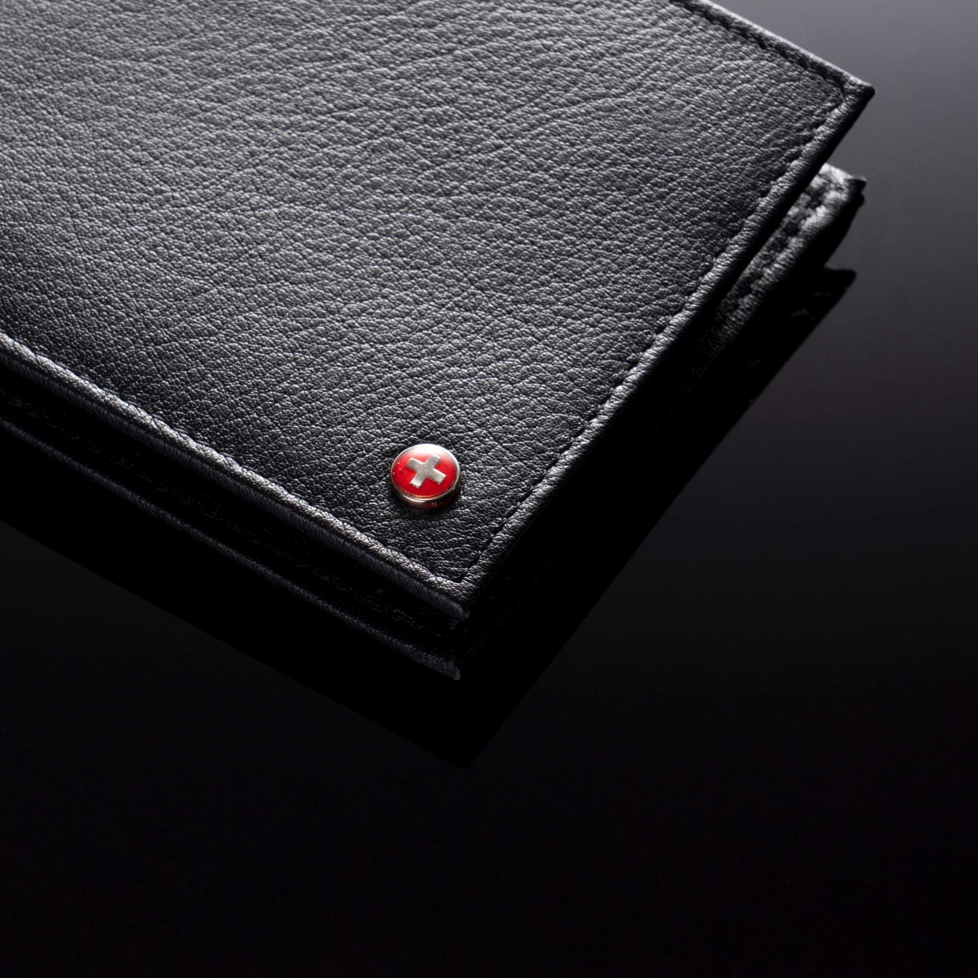 Alpine Swiss Mens RFID Blocking Leather High Capacity Bifold Wallet Black