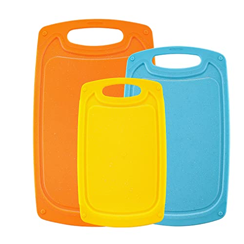 Plastic Cutting Board for Kitchen, 3 Pieces Dishwasher Safe Cutting Boards with Juice Groove, Durable, Non-Slip, BPA-Free, and Knife Friendly Cutting Board Set - Perfect for Meat, Vegetables, Fruits