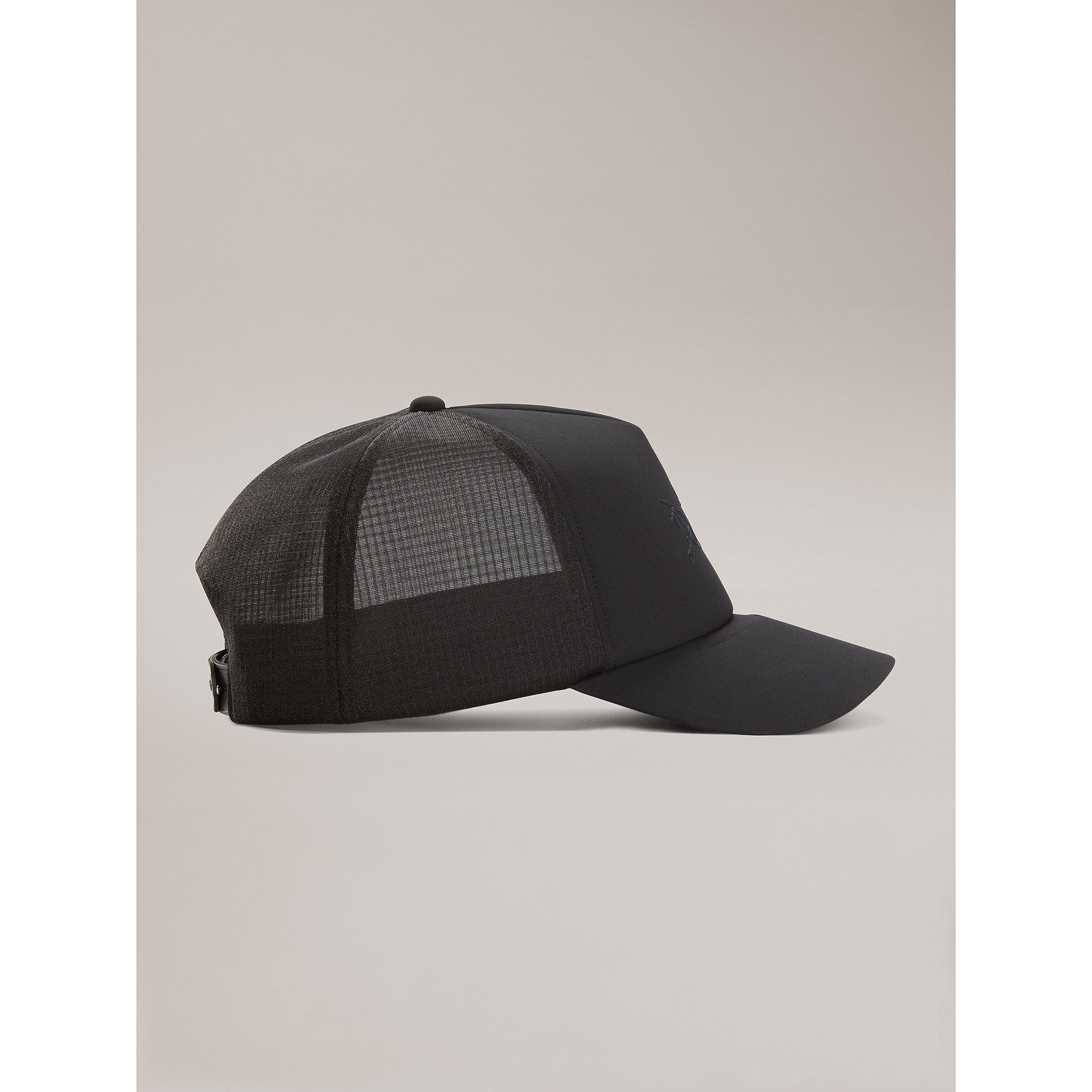 Arc'teryx Bird Curved Brim Trucker Hat | Curved-Brim Performance Trucker | Black, One Size