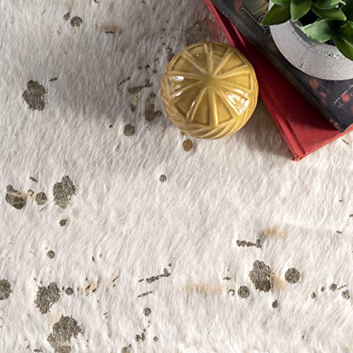 nuLOOM Iraida Contemporary Faux Cowhide Area Rug, 5' 9" x 7' 7", Off-white