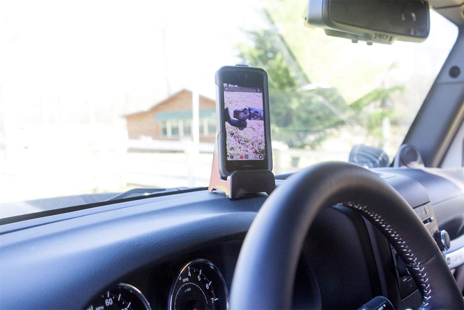 RAMPAGE PRODUCTS Poartble Wi-Fi Backup Camera | Black/Silver, 12V, USB Connector | 7710 | Universal Fit