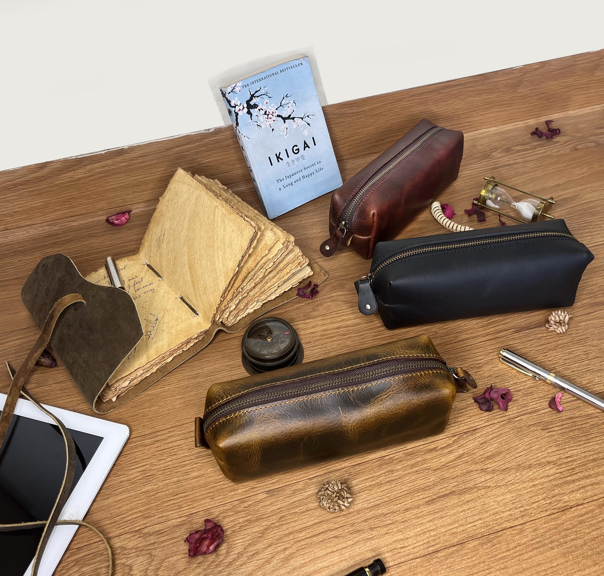 RUSTIC TOWN Leather Pencil Case - Handcrafted Full-Grain Zipper Leather Pen Pencil Holder - Elegant & Practical Pencil Pouch for Work & Office