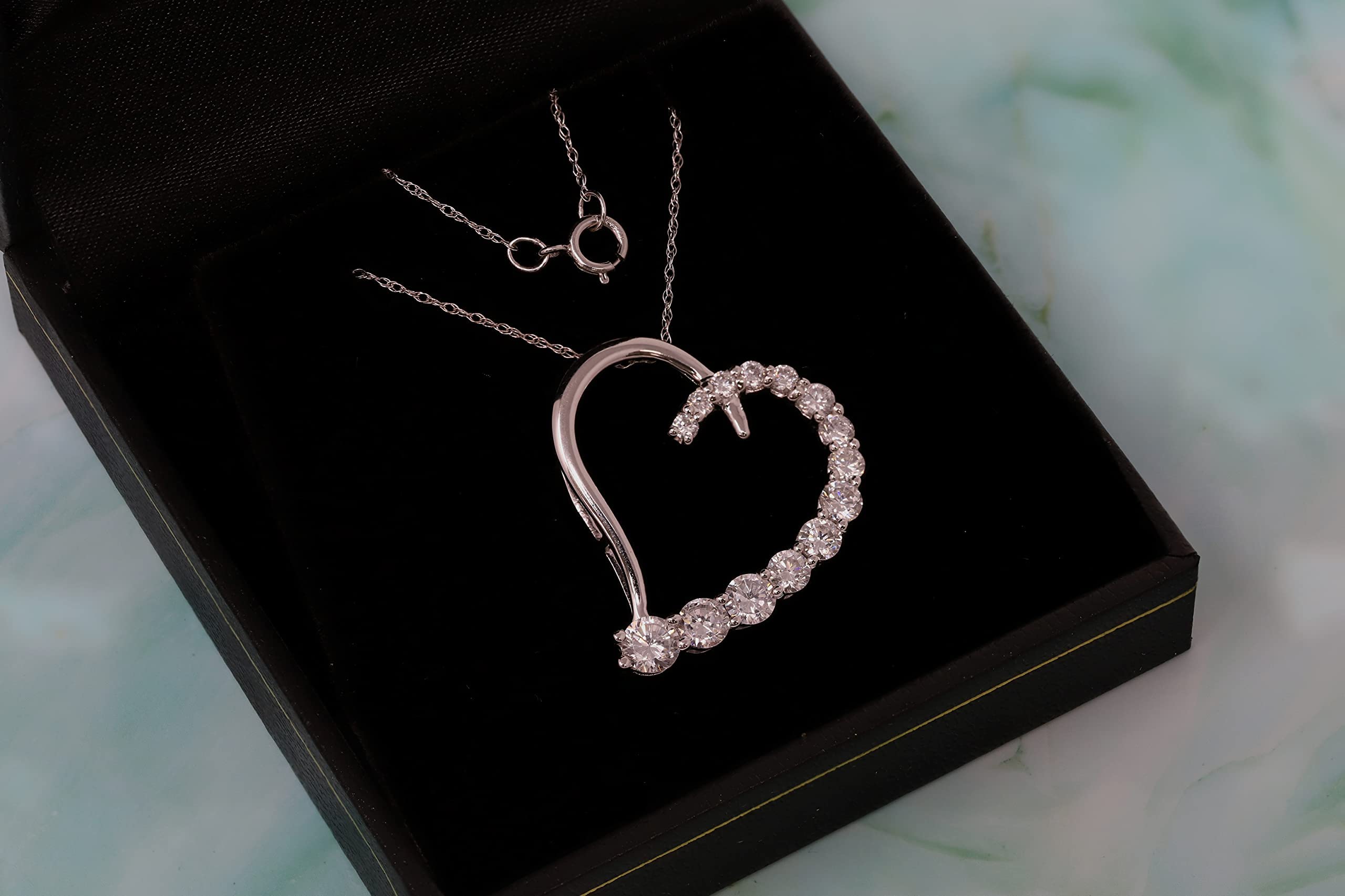ORO LEONI 14k White Gold Cubic Zirconia Heart Pendant Necklace