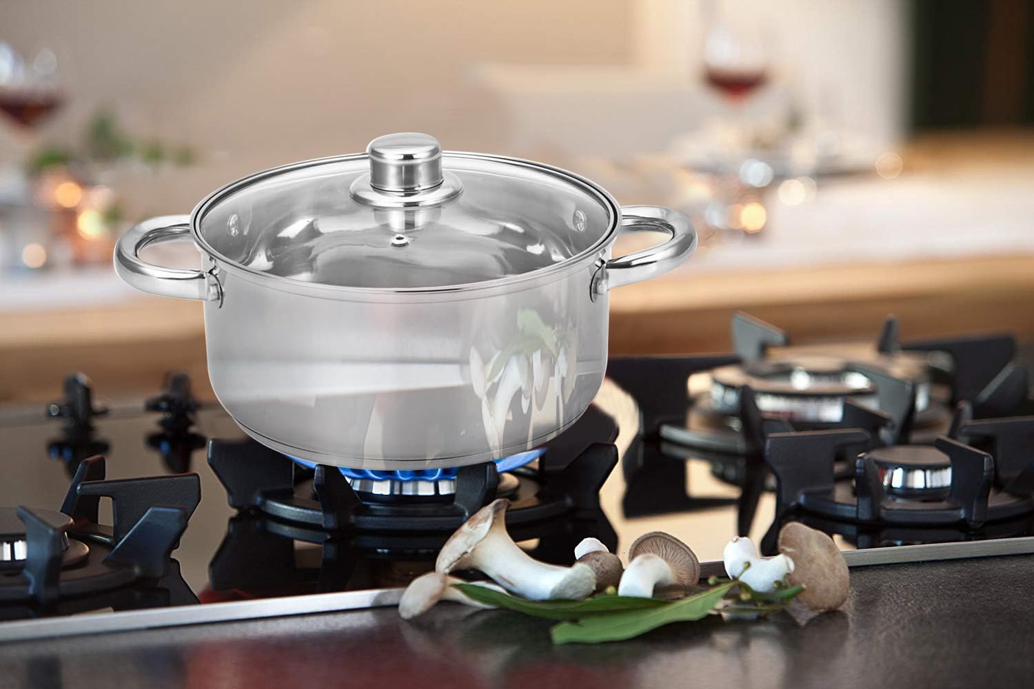 Bene Casa Classics Stainless Steel Dutch oven with Glass lid. 3 Quart