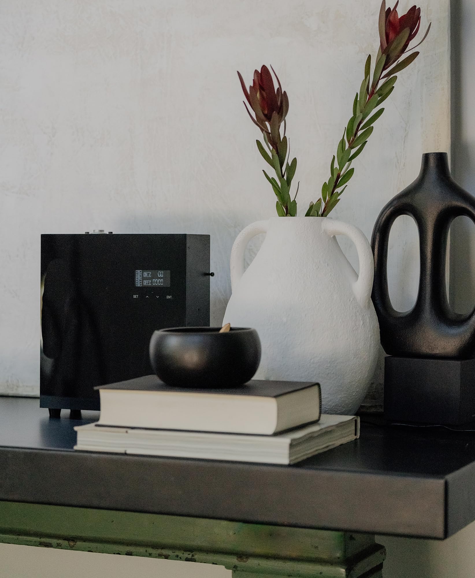 AromaTech AromaPro Essential Oil Diffuser for Aromatherapy Oils, Nebulizing Diffusion System, Heat-Free System for Home or Commercial Use, Covers up to 4,000 square feet - Sleek Black