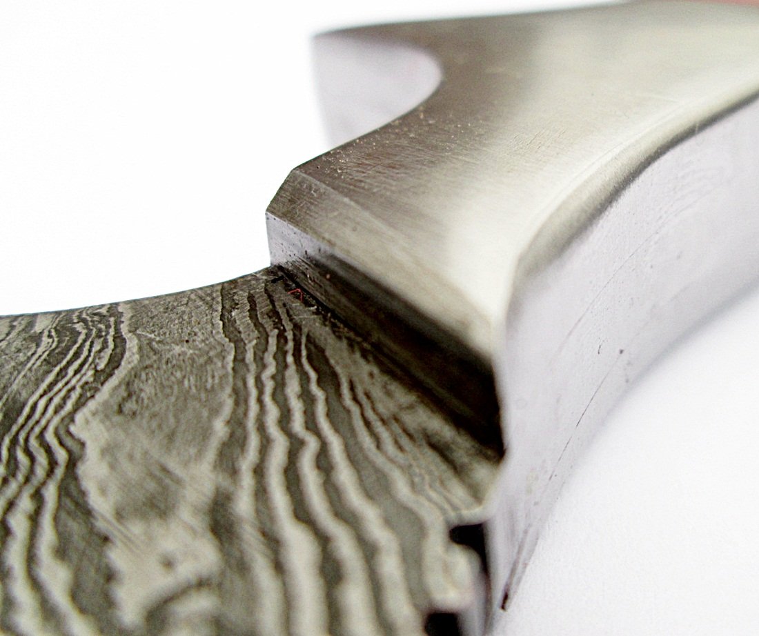 AishaTech Isfahan Hunting Knife Damascus Steel Blade Bone Handle