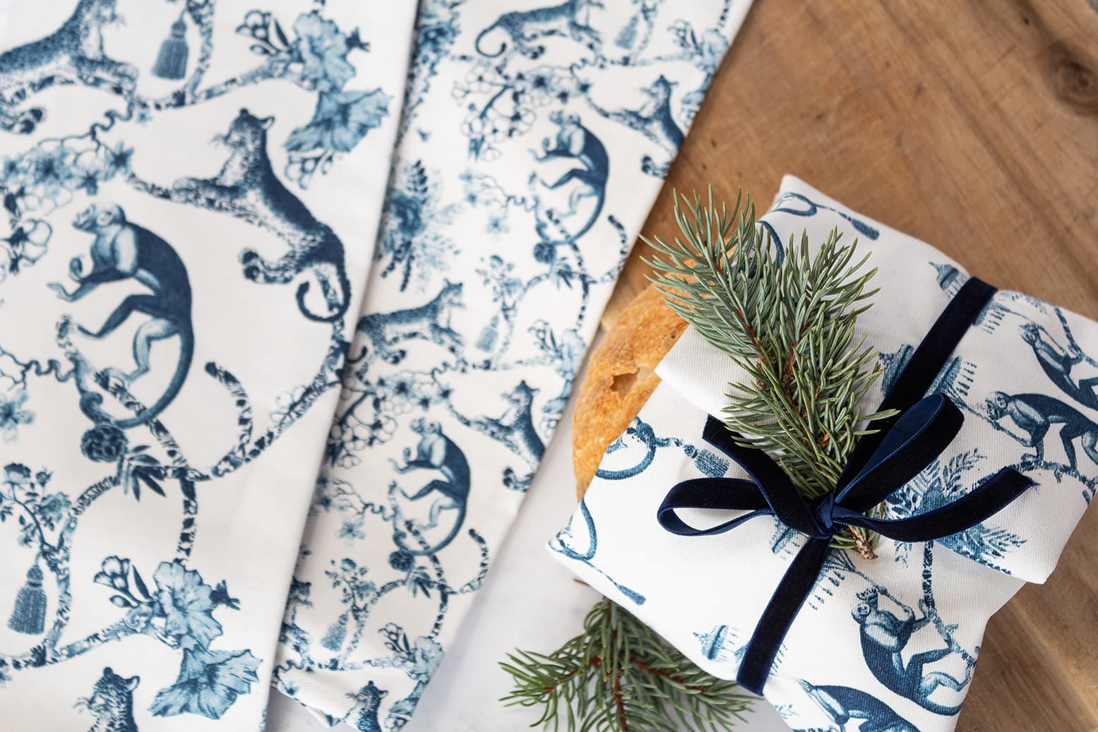 All Day Soirée Chinoiserie Designer Kitchen Tea Towels 3 Pack 100% Absorbent Cotton Tiger Monkey Floral Hand Towel Large Dish Cloth Set Blue White