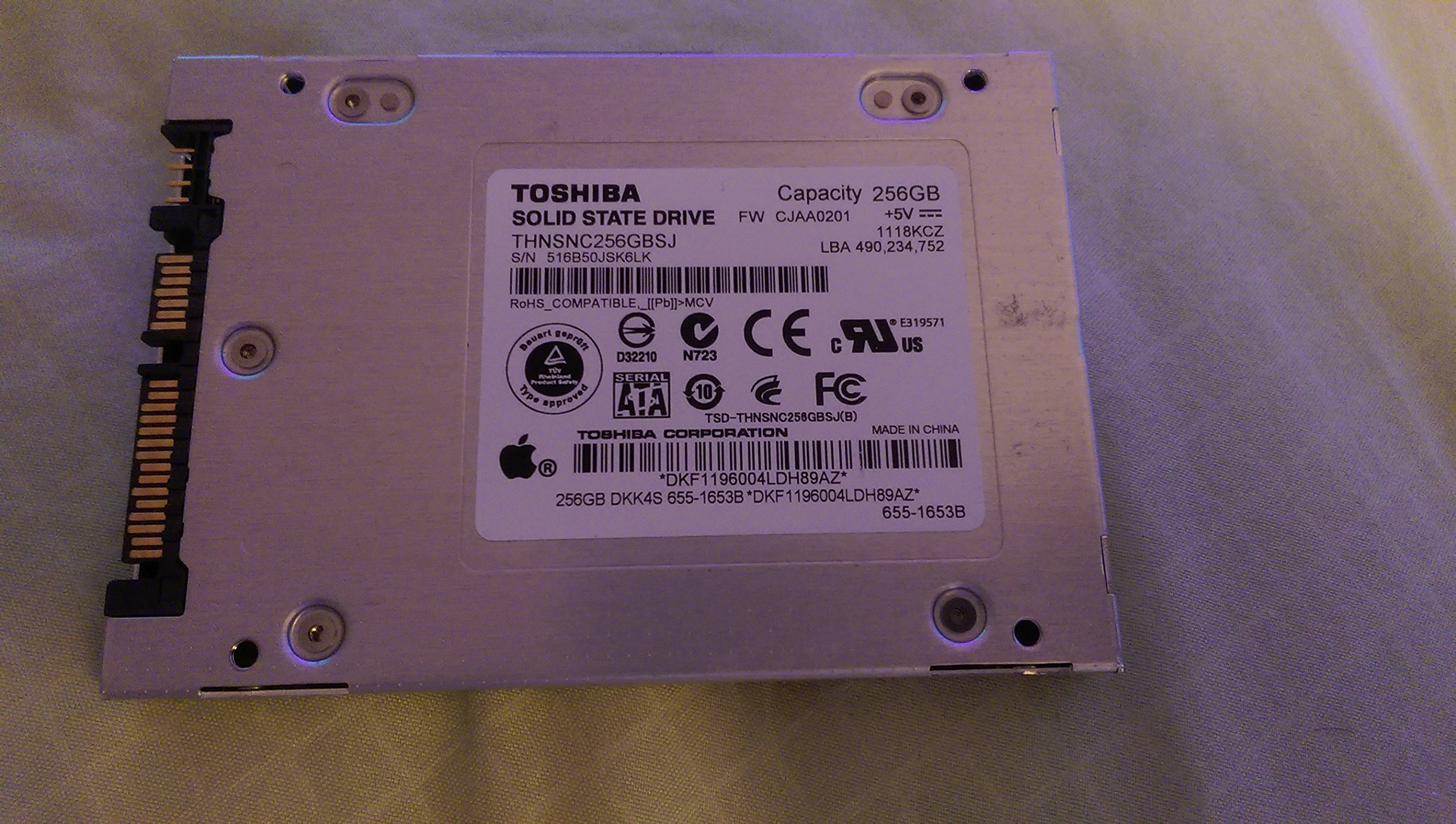 Toshiba HDTS225XZSTA Q-Series 256GB Internal Serial ATA III Solid State Drive for Laptops