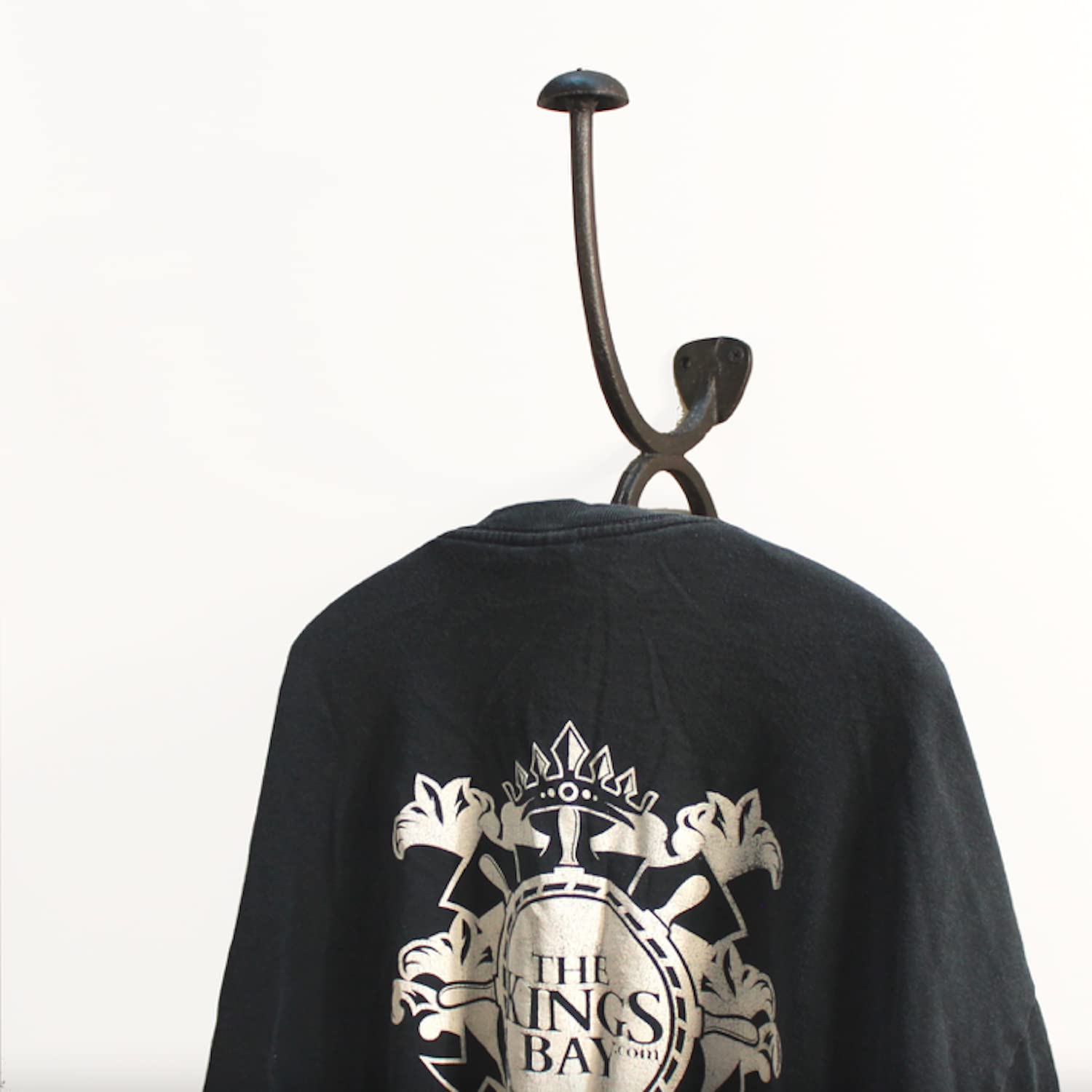 The King's Bay French Country Valet Wall Rack & Hook Cast Iron Antique Replica