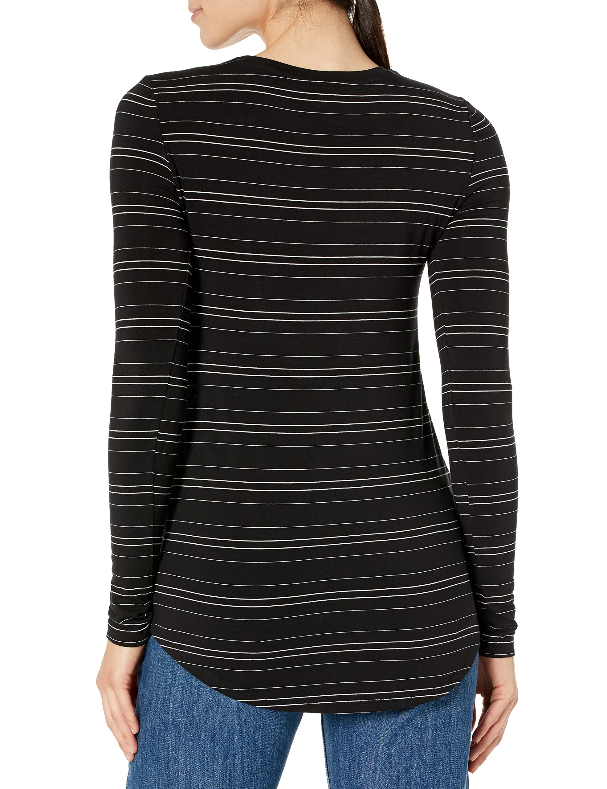 Amazon Essentials Women's Jersey Relaxed-Fit Long-Sleeve Scoopneck Swing Tunic (Previously Daily Ritual), Black, Medium