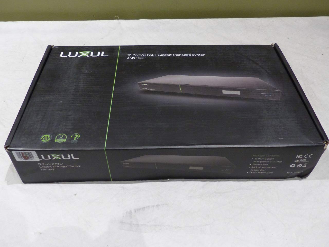 LUXUL 12-Port/8 PoE+ Giga Managed Switch